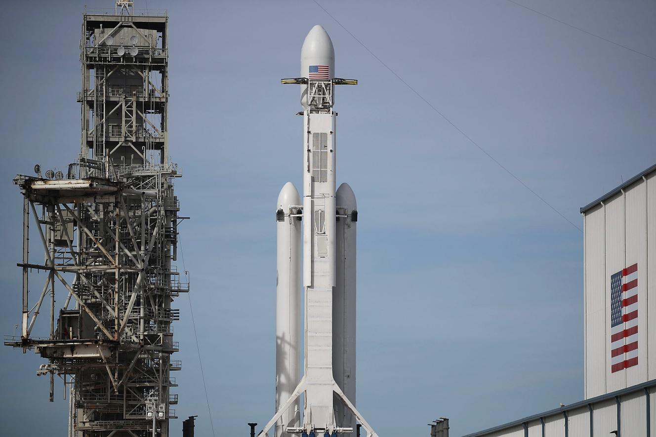 SpaceX s’apprête à lancer la Falcon Heavy, sa fusée ultrapuissante SpaceX s’apprête à lancer la Falcon Heavy, sa fusée ultrapuissante