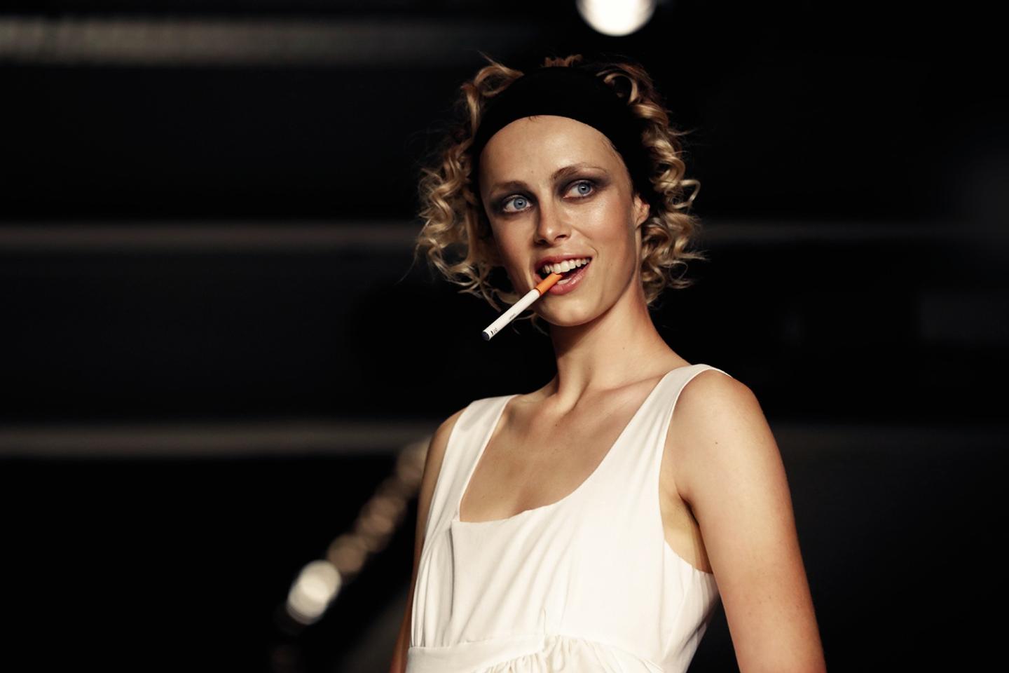 La cigarette fait un tabac sur les podiums