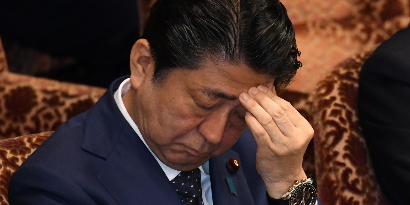 Au Japon, le premier ministre fragilisé Au Japon, le premier ministre fragilisé