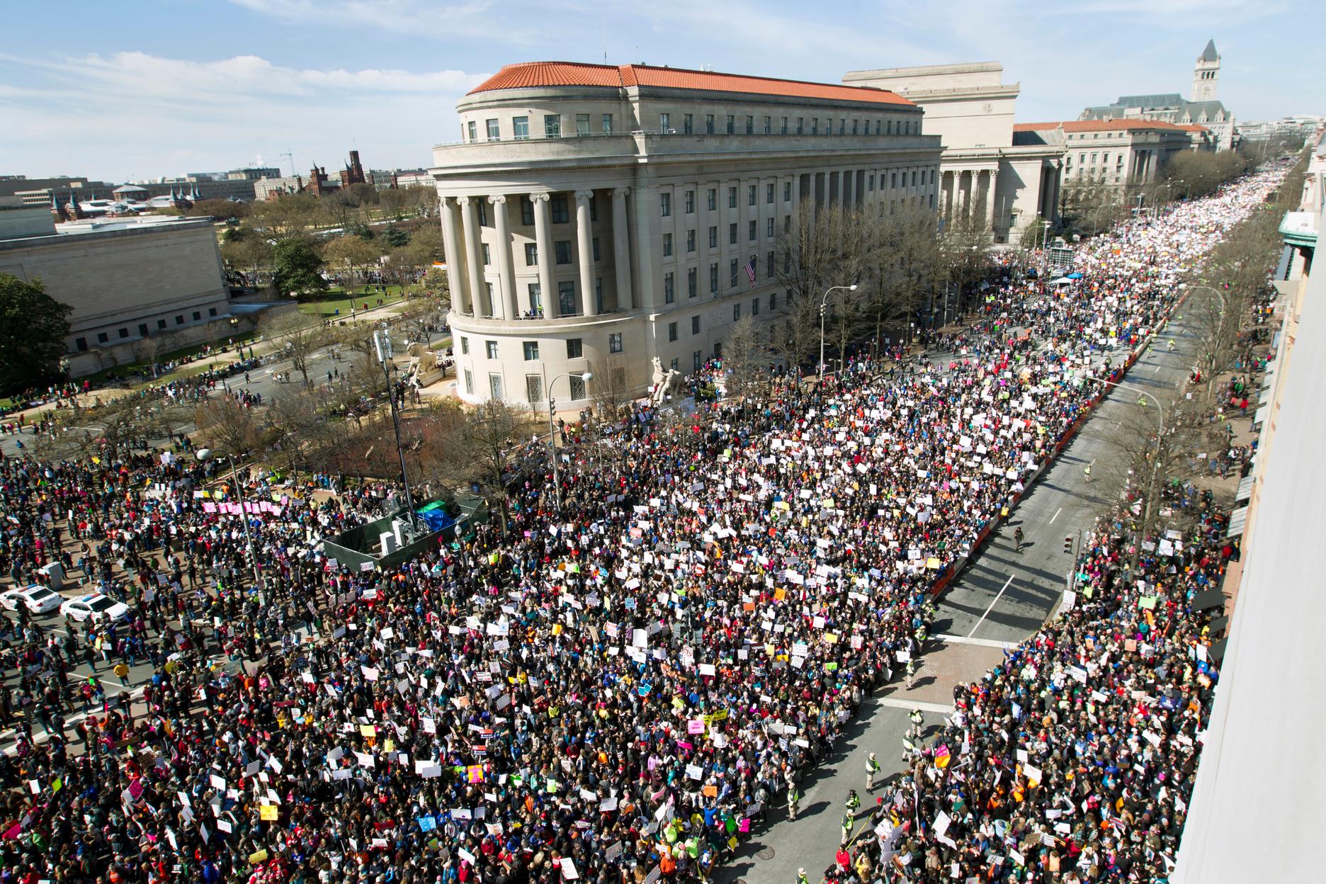 A Washington, manifestation historique pour mettre fin à la libre ...