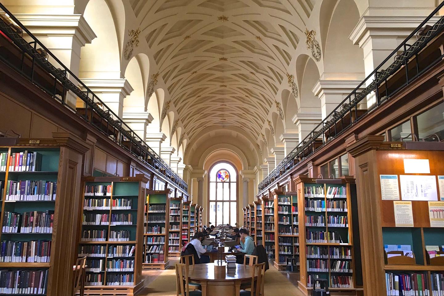 Cambridge, bibliothèques à tous les étages