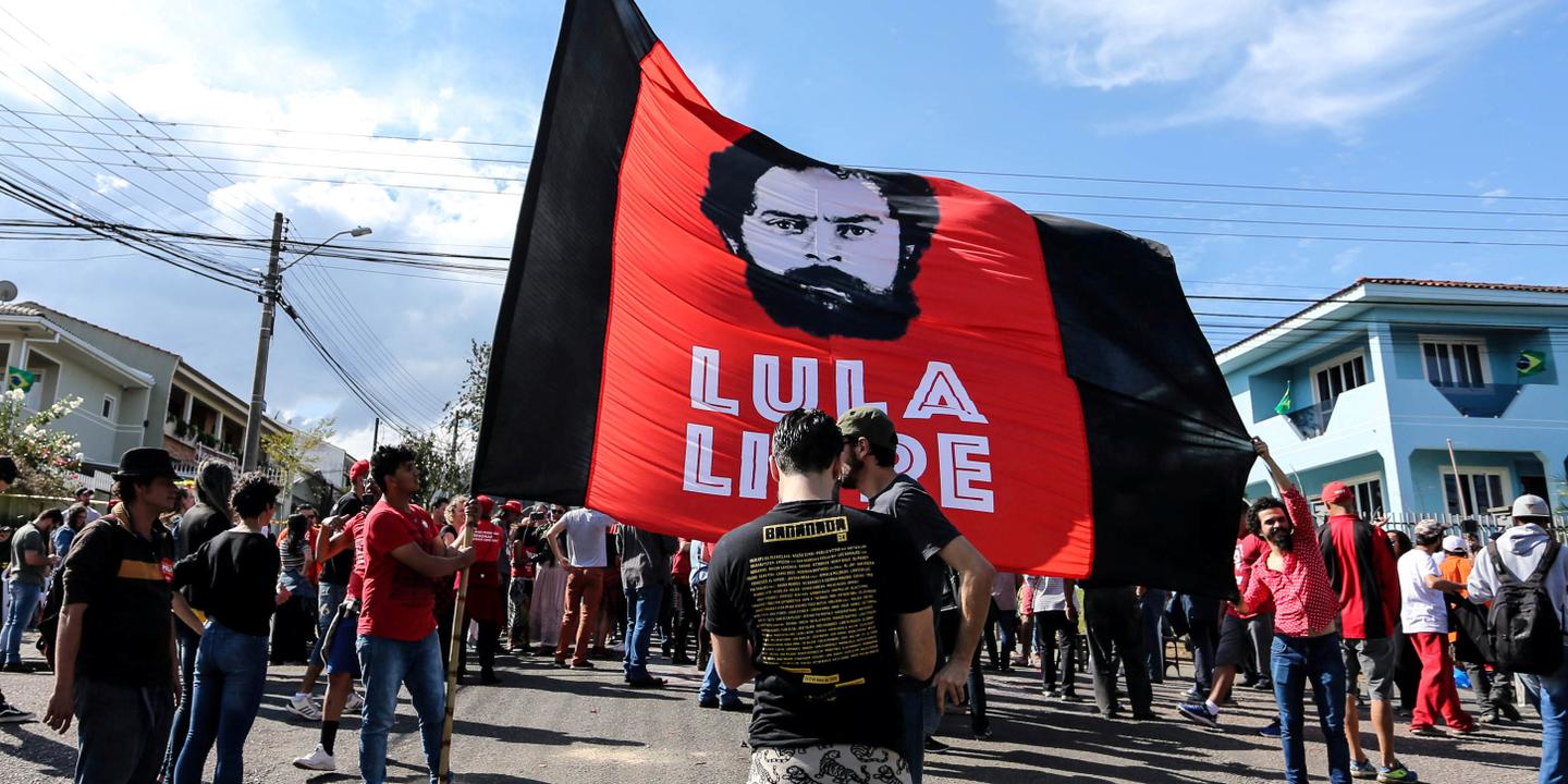 Brésil : après un bref imbroglio judiciaire, Lula reste en prison