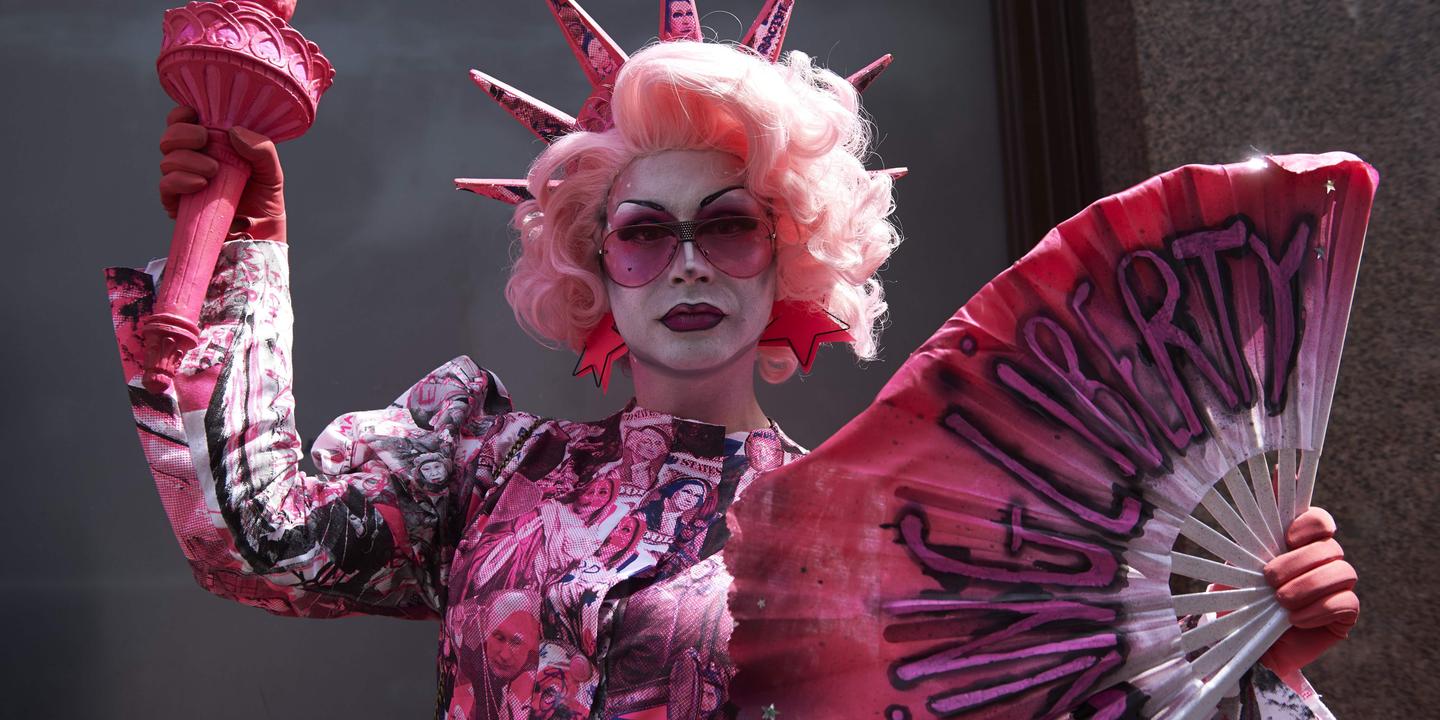 Pourquoi le drag est-il un art politique ? Comprendre en trois minutes