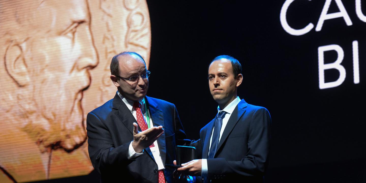 Un des lauréats de la médaille Fields se fait voler sa récompense