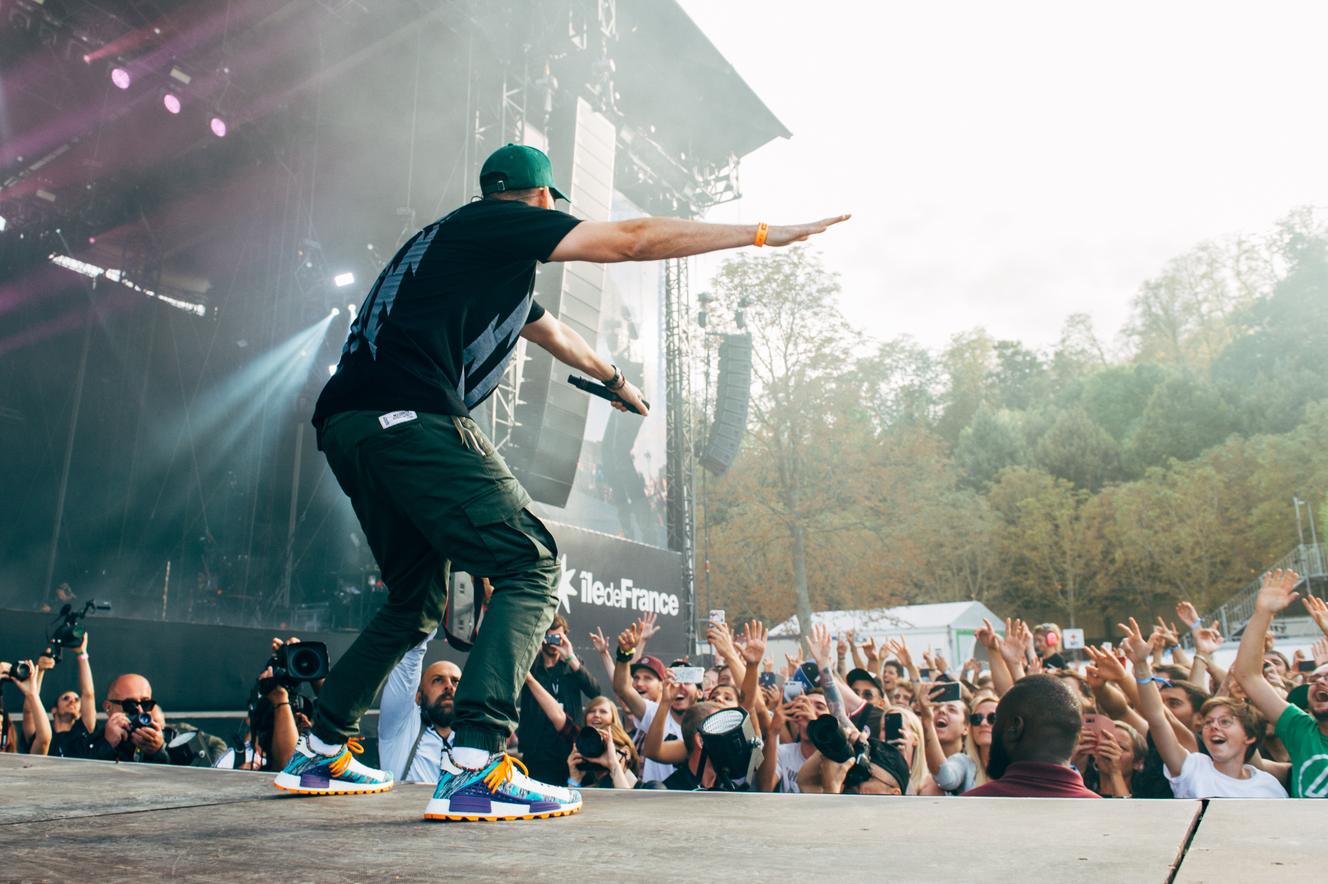 Au festival Rock en Seine, groupe à guitares, pop chercheuse et rap punk