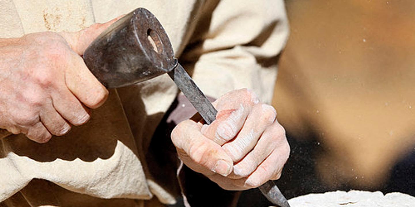Tailleur de pierre, à la croisée des chemins entre art et artisanat