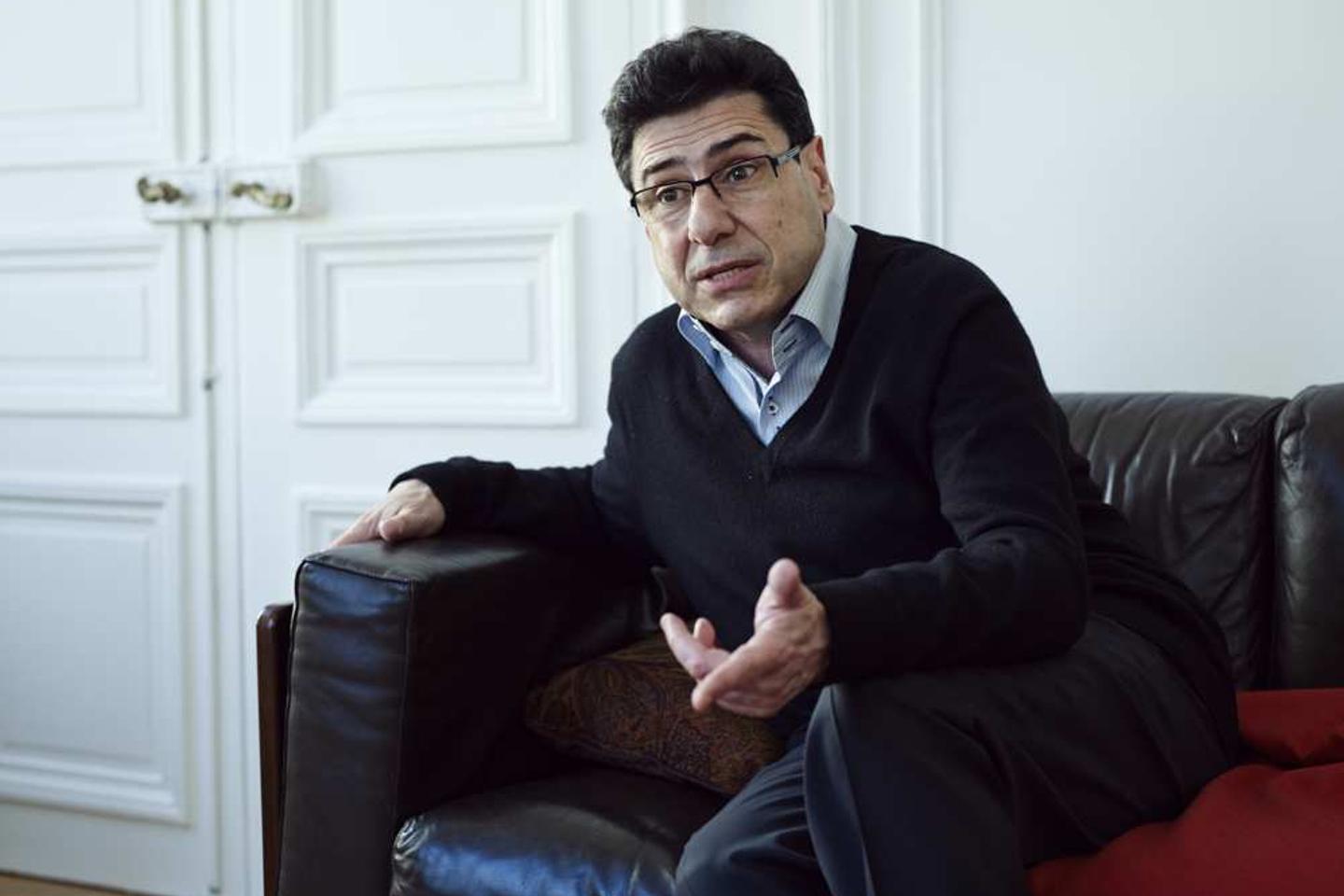 « Gilets jaunes » : pour Philippe Aghion, « le gouvernement devrait ...
