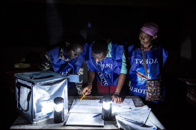 Elections en RDC : le dépouillage débute après une journée de vote ...