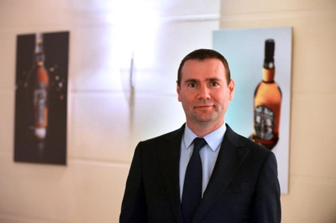 Pernod Ricard ajuste sa gouvernance, la famille monte au capital