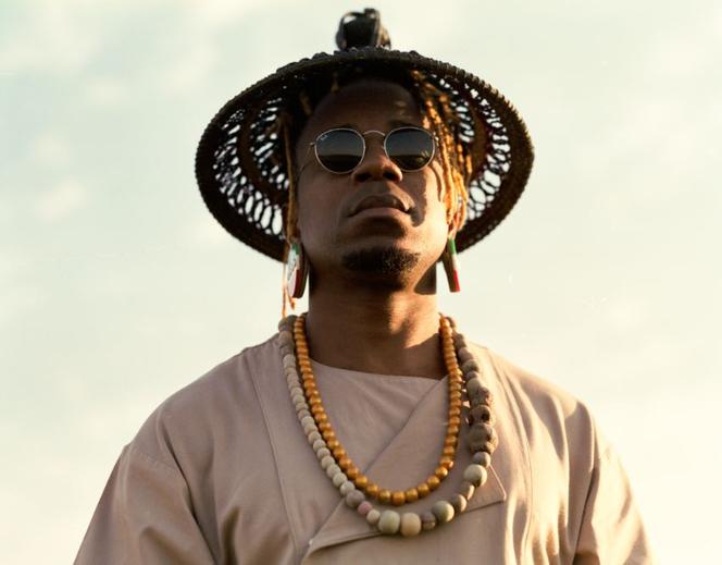 Musique : Blick Bassy rend hommage au militant anticolonial camerounais ...