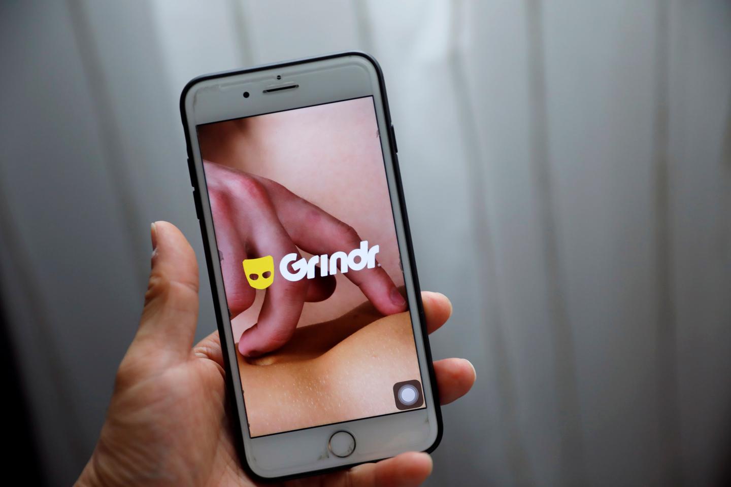 Grindr app store