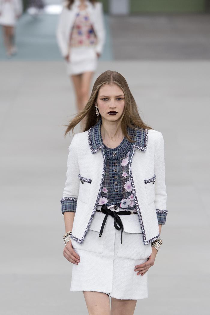 Le premier défilé Chanel de l’ère post-Karl Lagerfeld