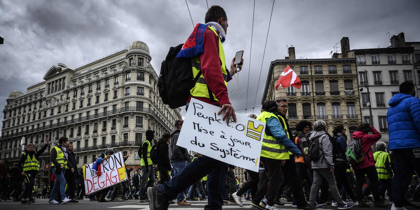 Macron estime avoir « apporté des réponses » aux « gilets jaunes
