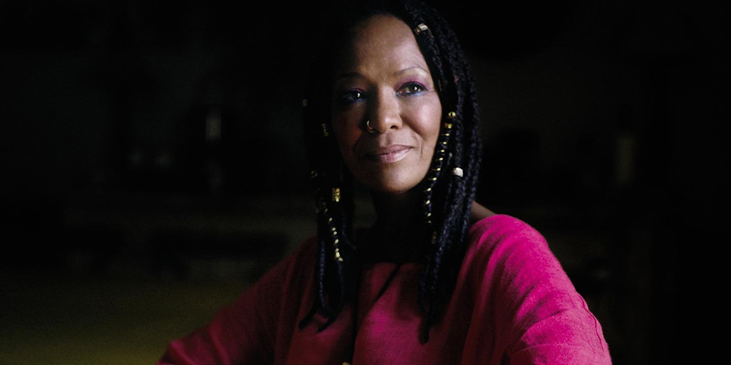 Lisa Simone trace sa voix