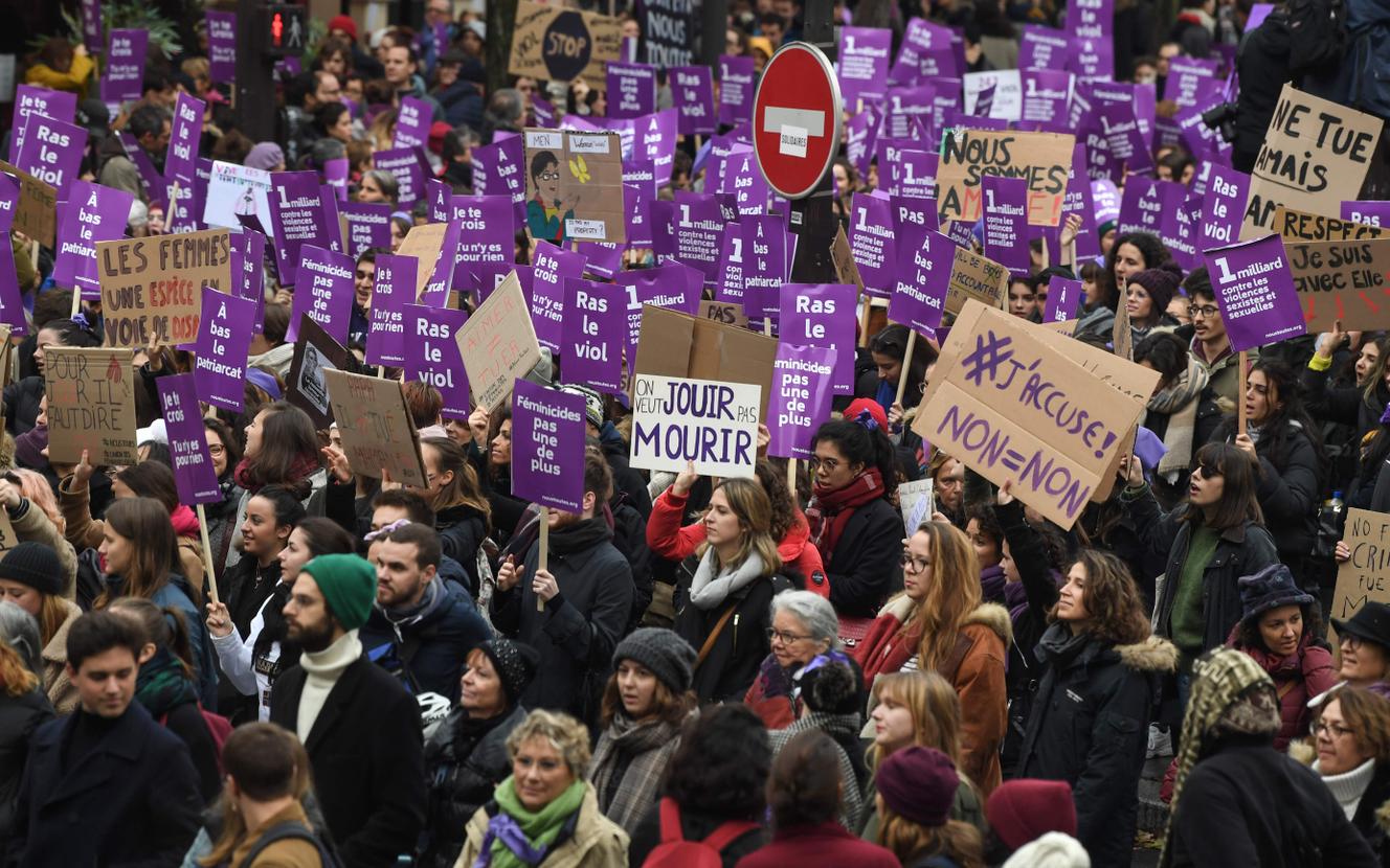 « Pas une de plus » : des dizaines de milliers de manifestants contre ...