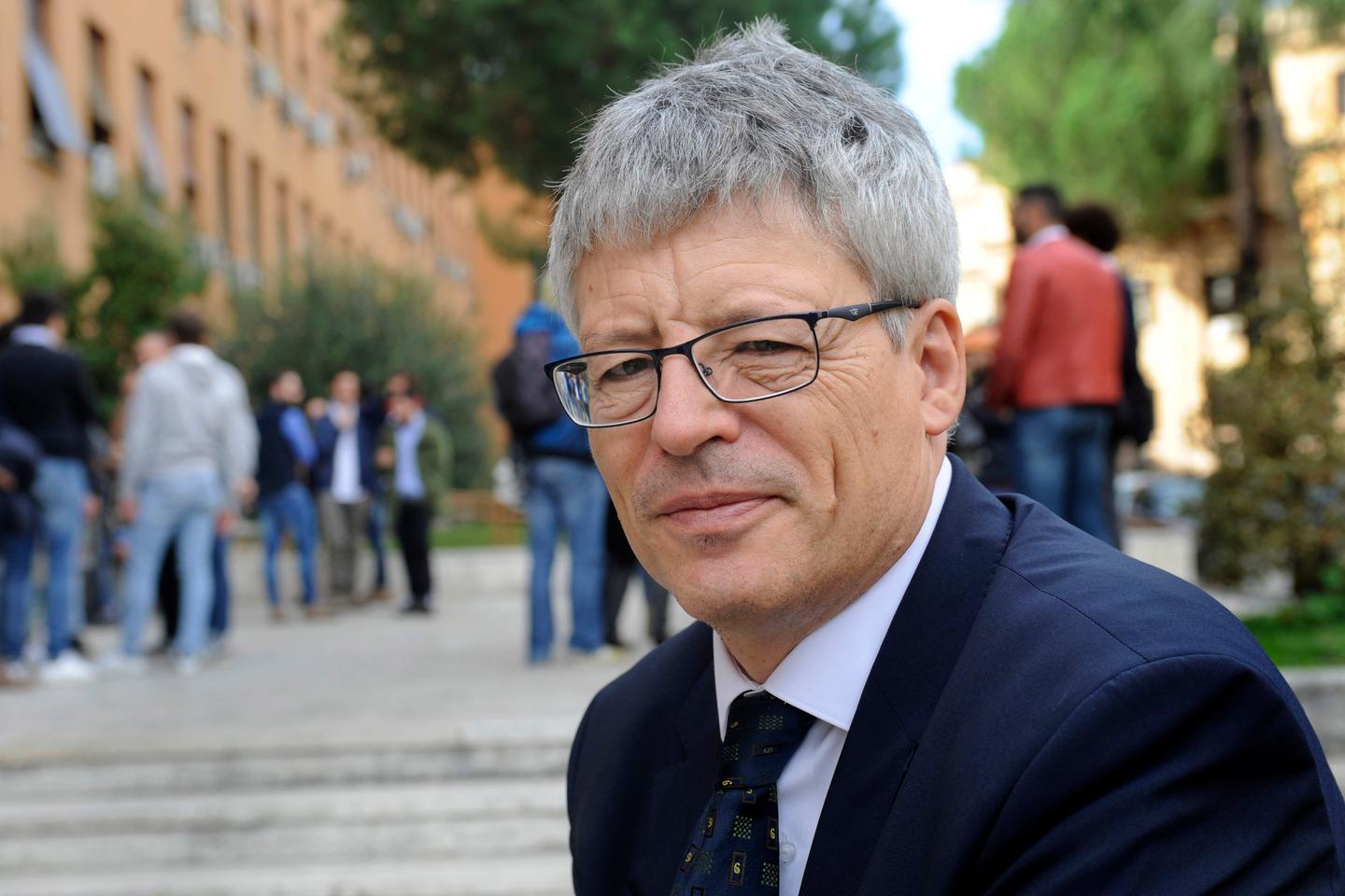 Olivier Beaud : « Lorsque la République est menacée, il faut la défendre