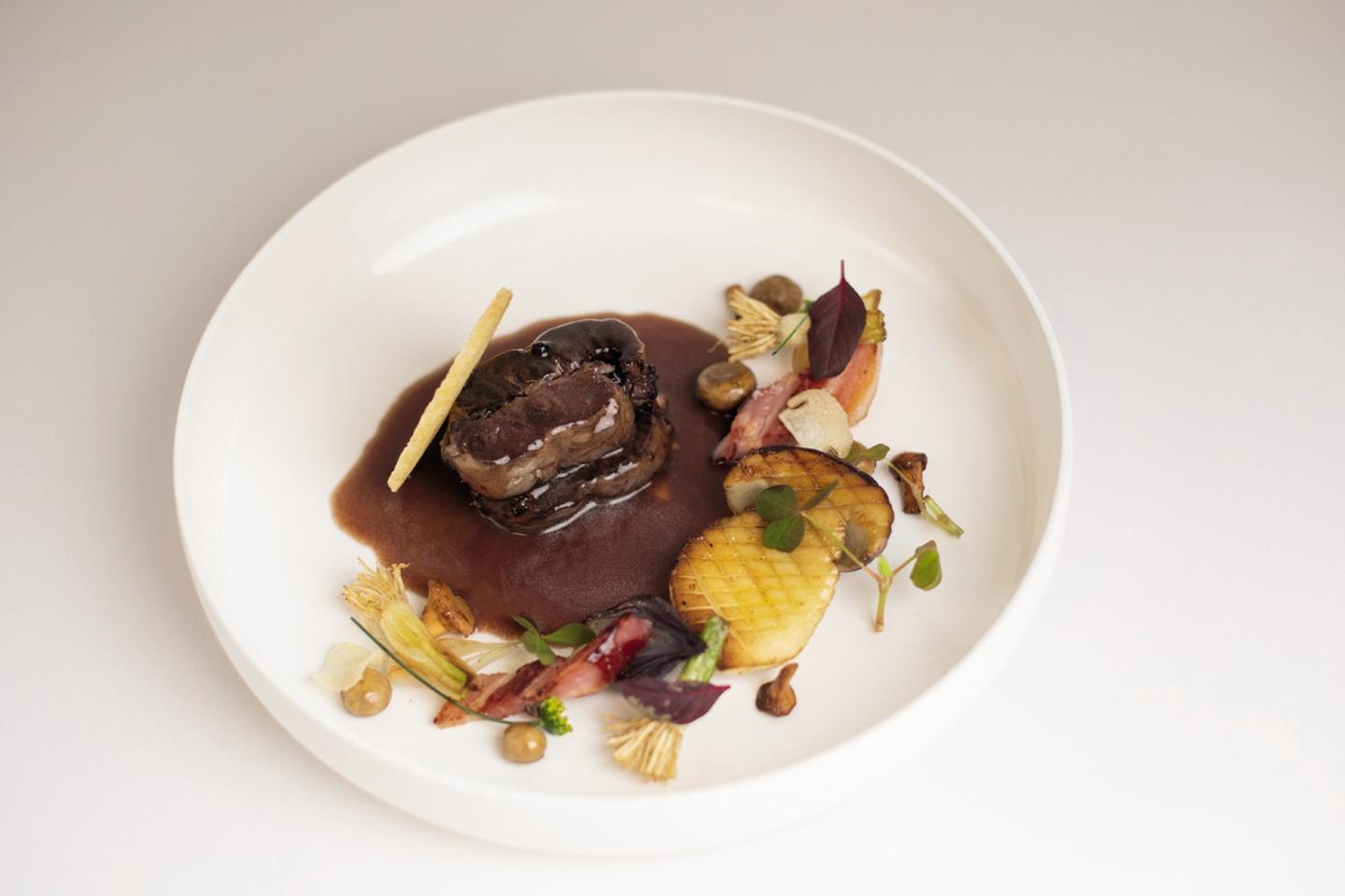 La matelote ­d’anguille au vin rouge : la recette de Bruno de Monte