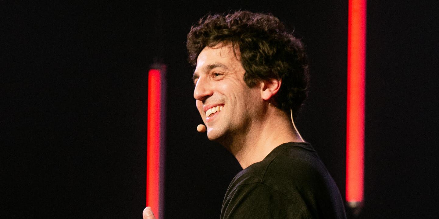 Humour : Max Boublil, le « trublion » devenu banal