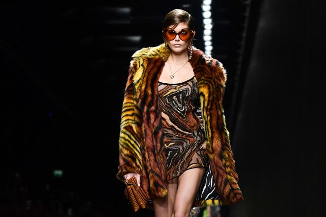 Des femmes fortes chez Versace