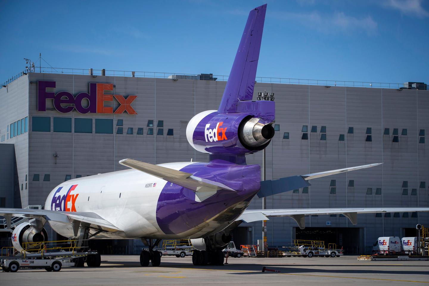 Coronavirus : FedEx sommé de protéger les salariés de son centre de tri ...