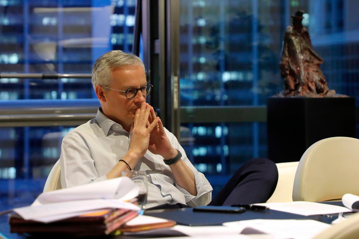 Coronavirus : Emmanuel Macron rencontre le Pr Raoult, Bruno Le Maire ...