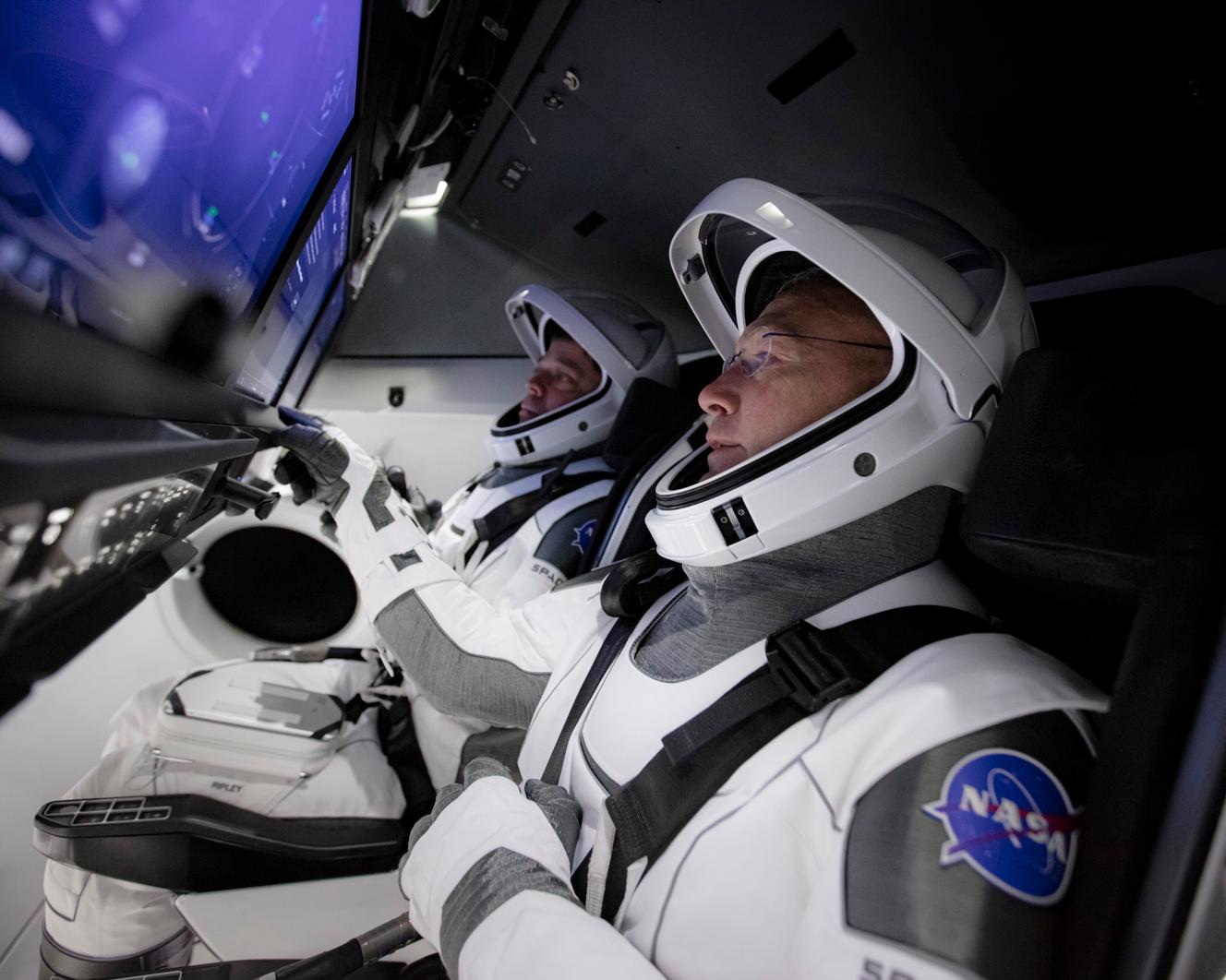 La Nasa Donne Son Feu Vert Au Premier Vol Habité De Spacex Le 27 Mai
