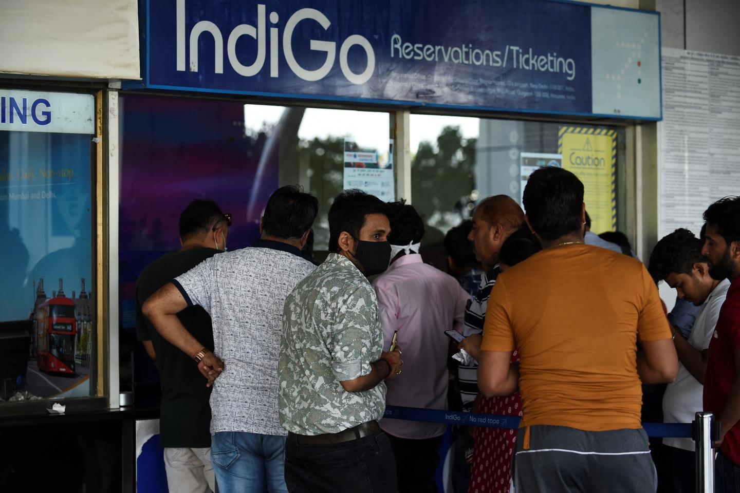 En Inde, IndiGo coupe dans les effectifs et les salaires