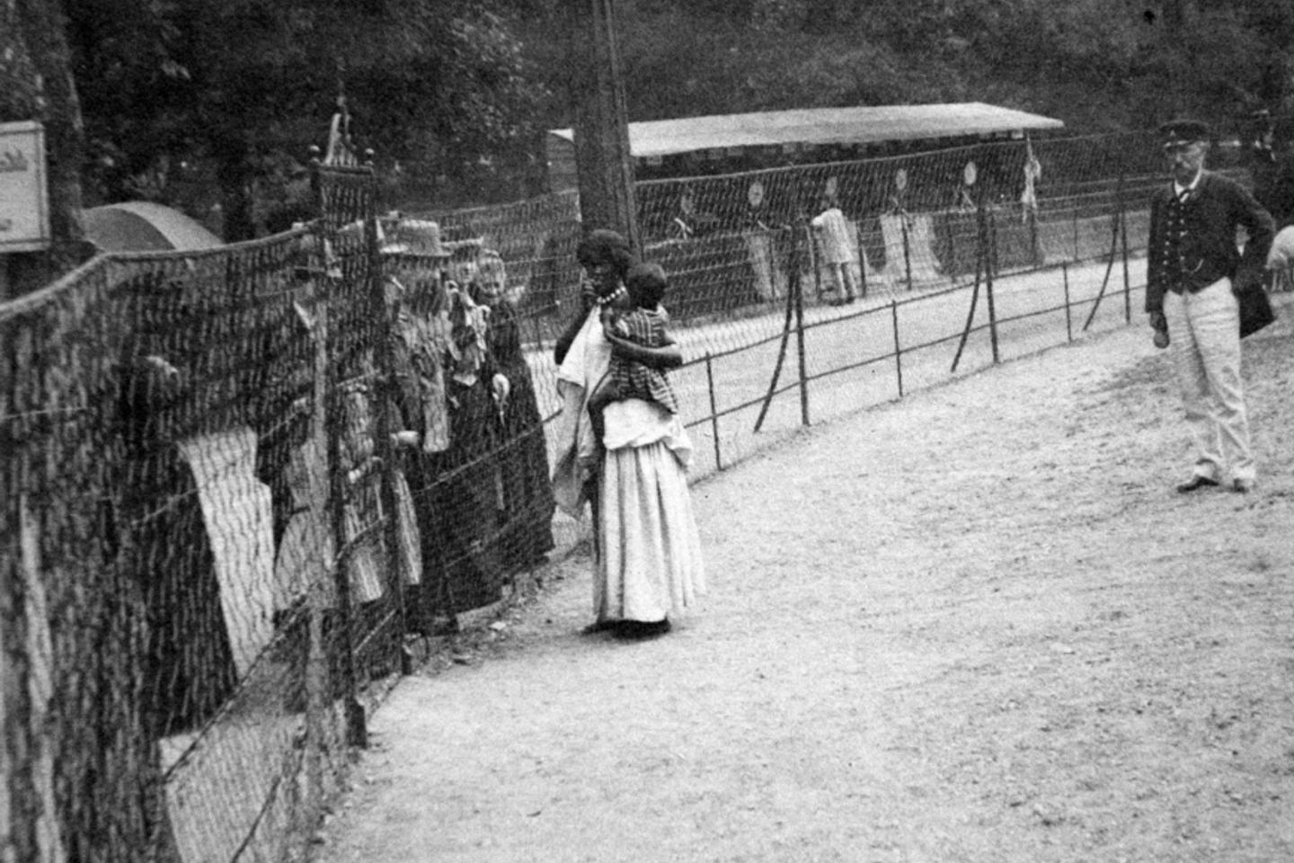 « Sauvages », les victimes des zoos humains, ces oubliés de l’histoire