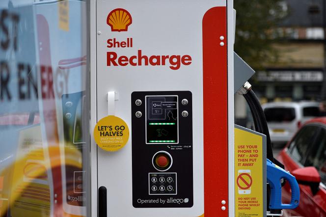Shell veut supprimer 7 000 à 9 000 emplois à cause de la chute de la ...