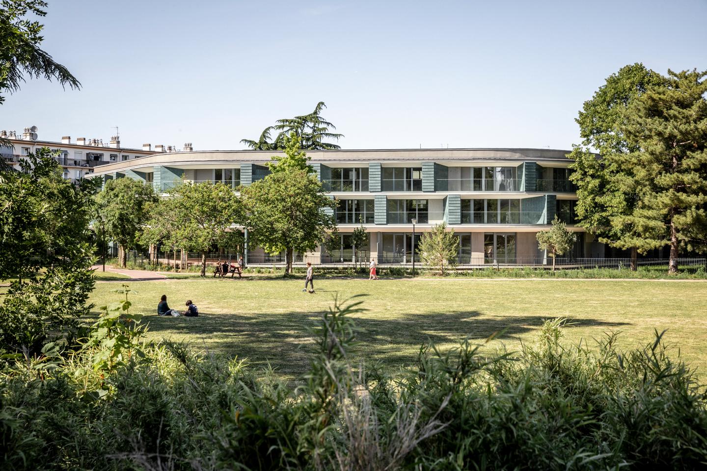Architecture : à Maisons-Alfort, une maison pour roucouler sa retraite