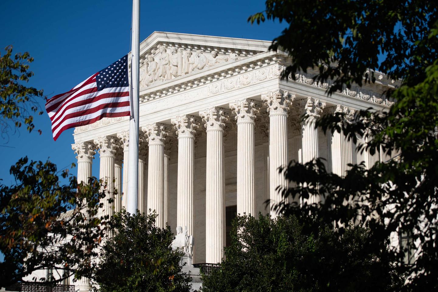 Pourquoi la succession de Ruth Bader Ginsburg à la Cour suprême va ...