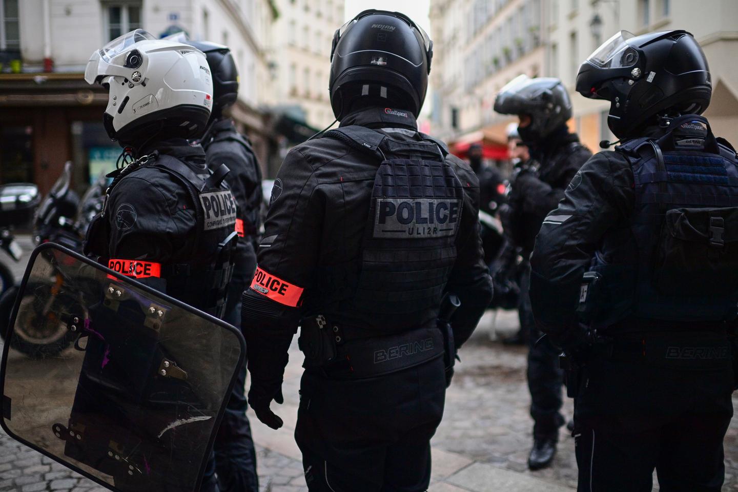 La police abandonne officiellement la clé d’étranglement, remplacée par ...