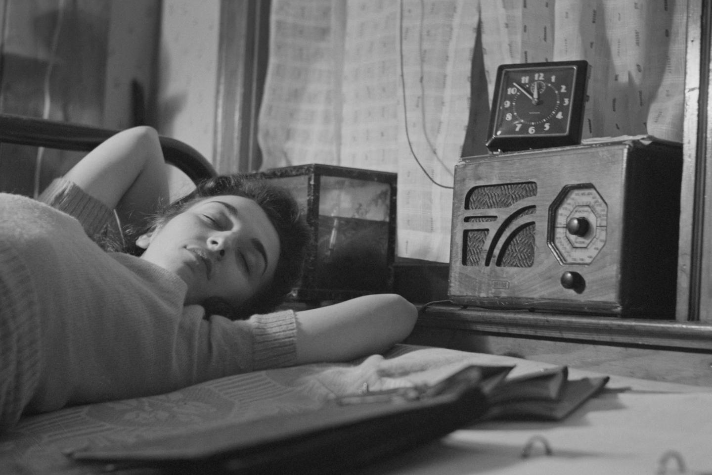 Docu, fiction, interview ou confession : 6 podcasts à écouter, confiné ...