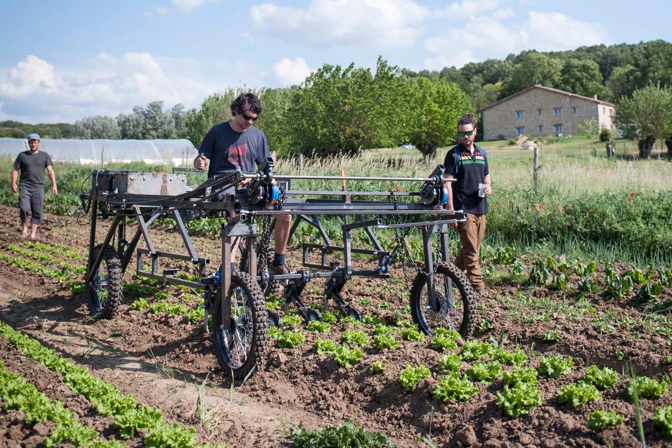 L’Atelier paysan redonne la clé des champs aux agriculteurs