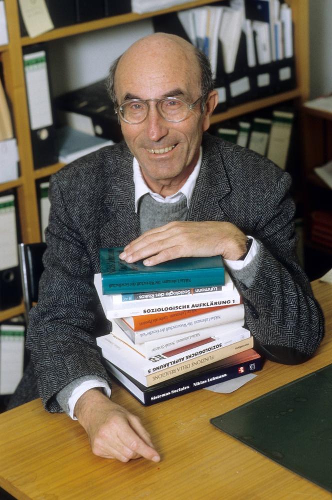 La sociologie épurée de Niklas Luhmann