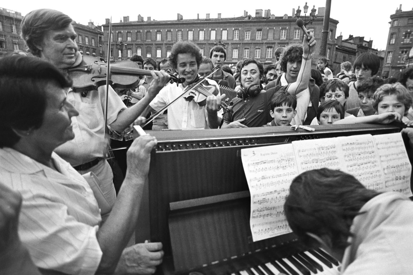 La génération Mitterrand et la culture de la fête