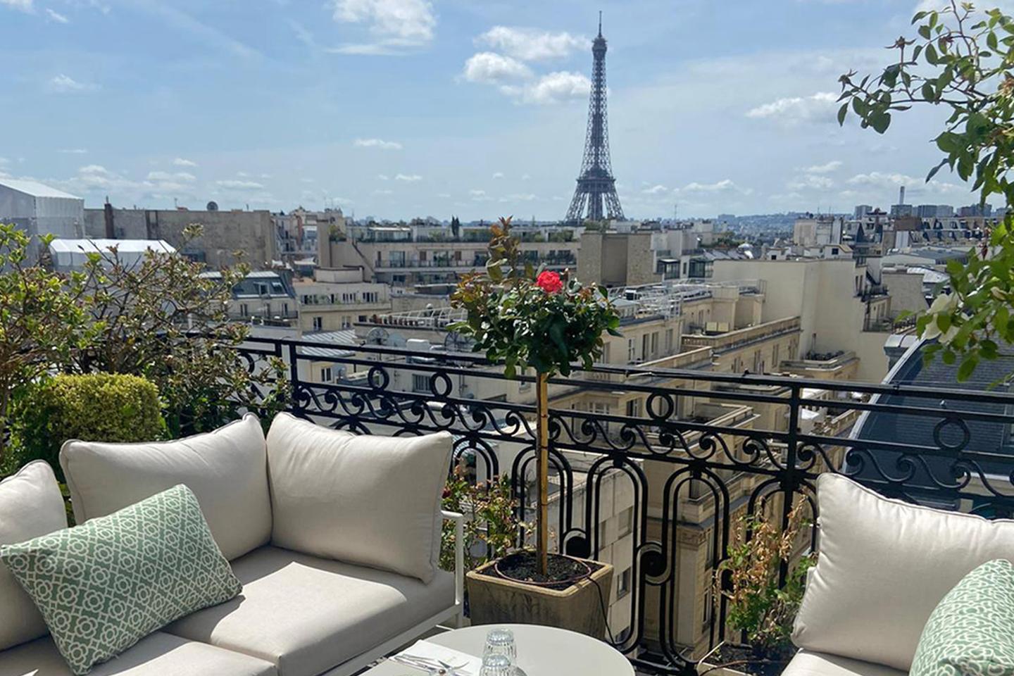 Resto : septième ciel au Raphael