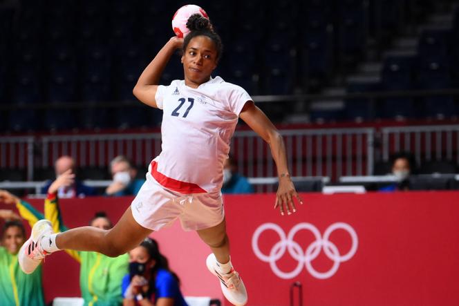 Euro de handball : Estelle Nze Minko à la barre du bateau bleu