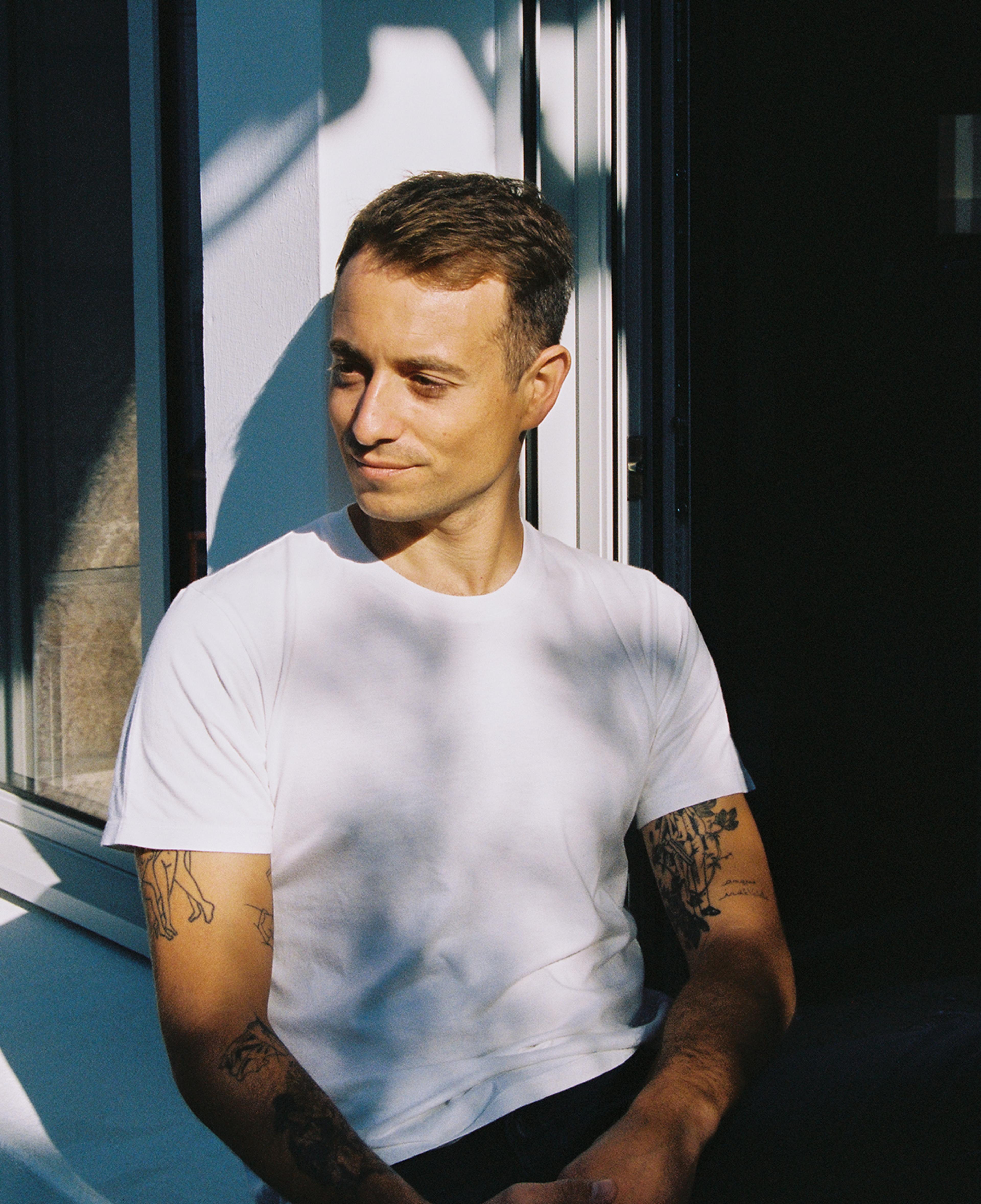 Hugo Clément, un média à lui tout seul au service du combat environnemental