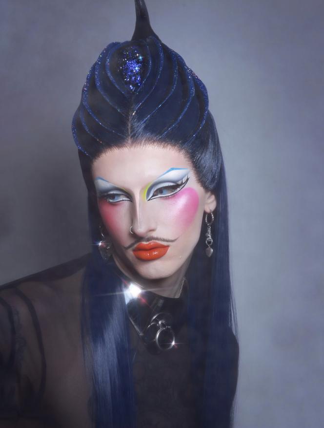 Drag Queen Corbeau En Homme Revue 2024/13 By Revue De Magazin Fir