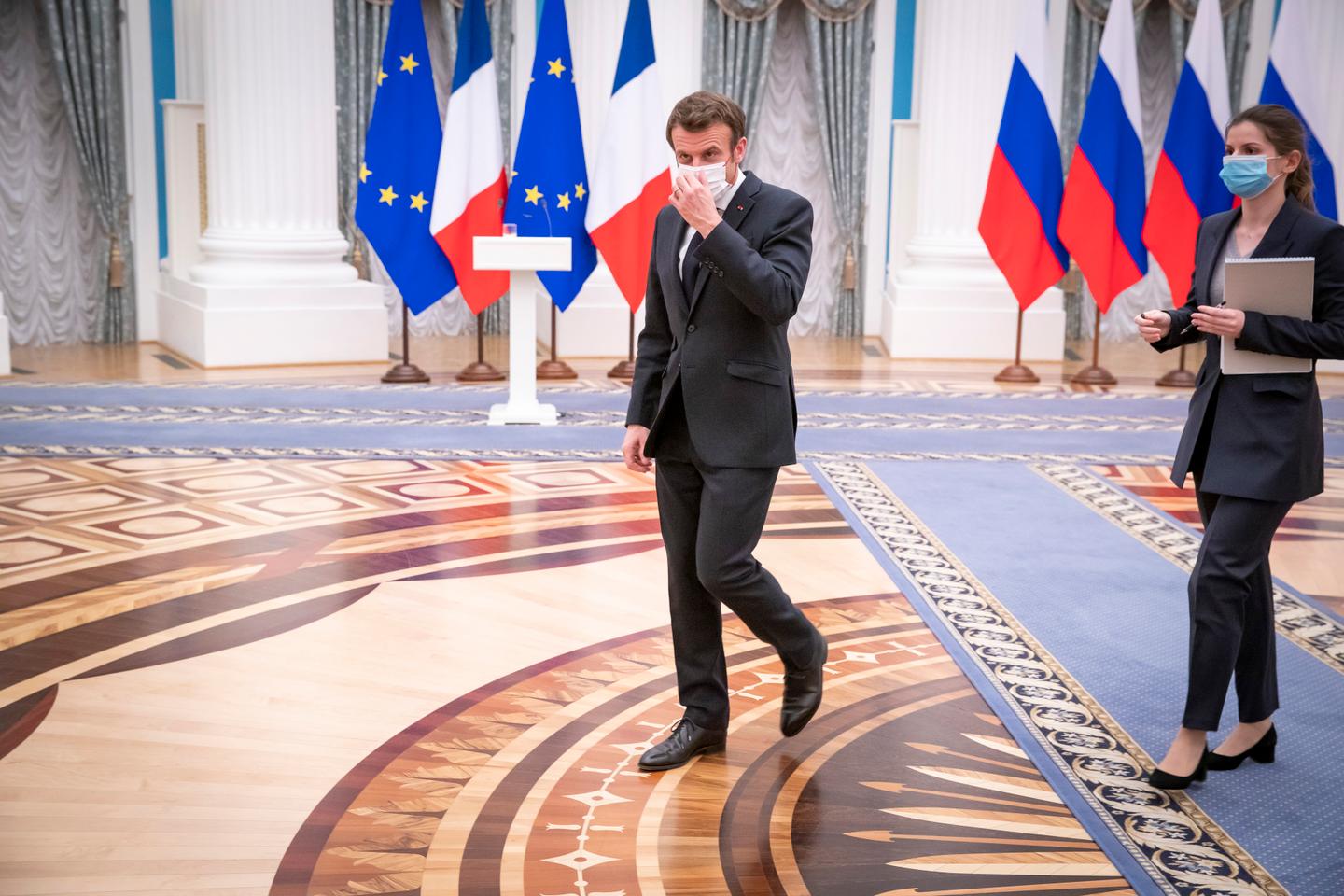 Crise en Ukraine : Macron propose à Poutine de « bâtir des garanties ...