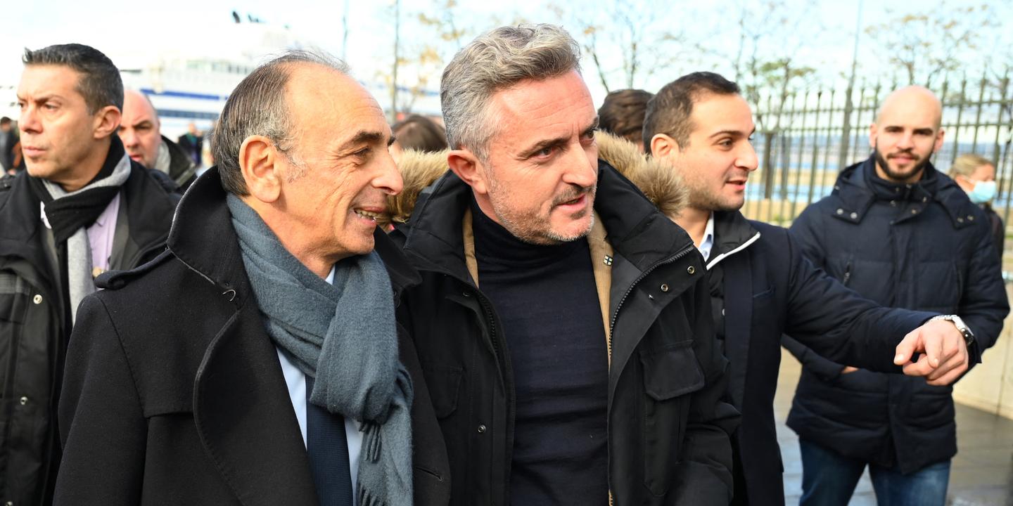 Senator Stéphane Ravier plays watch in her iron arm with Marine Le Pen ...