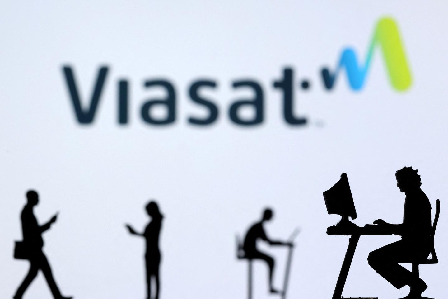 Guerre en Ukraine : les utilisateurs du réseau satellitaire Viasat ...