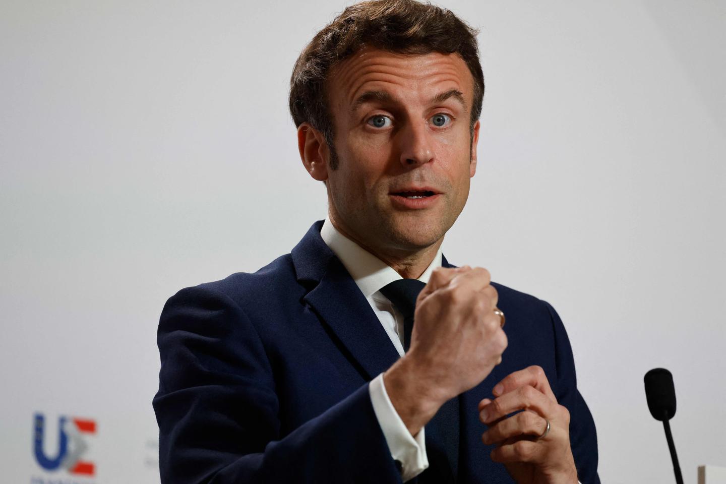 Emmanuel Macron dément toute « combine » à propos du cabinet de conseil ...