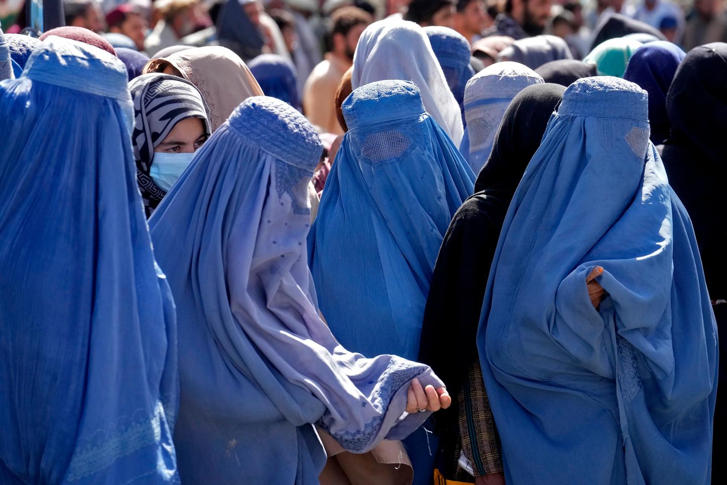 The Taliban orders women to wear burqa in public in Afghanistan