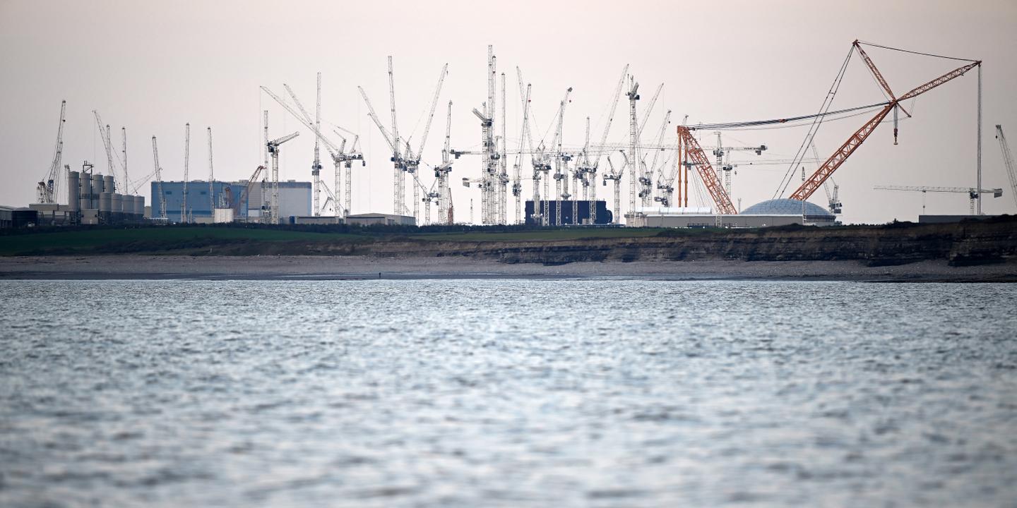 UK approves new nuclear power plant in eastern England