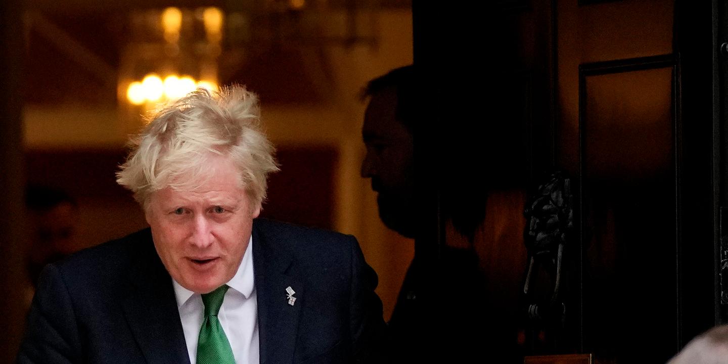 Partygate: Pictures emerge showing British PM Boris Johnson drinking at ...