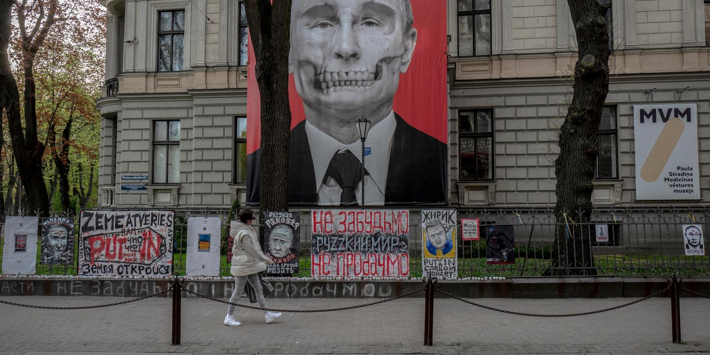 Russia's exiled intelligentsia in Riga are in disarray