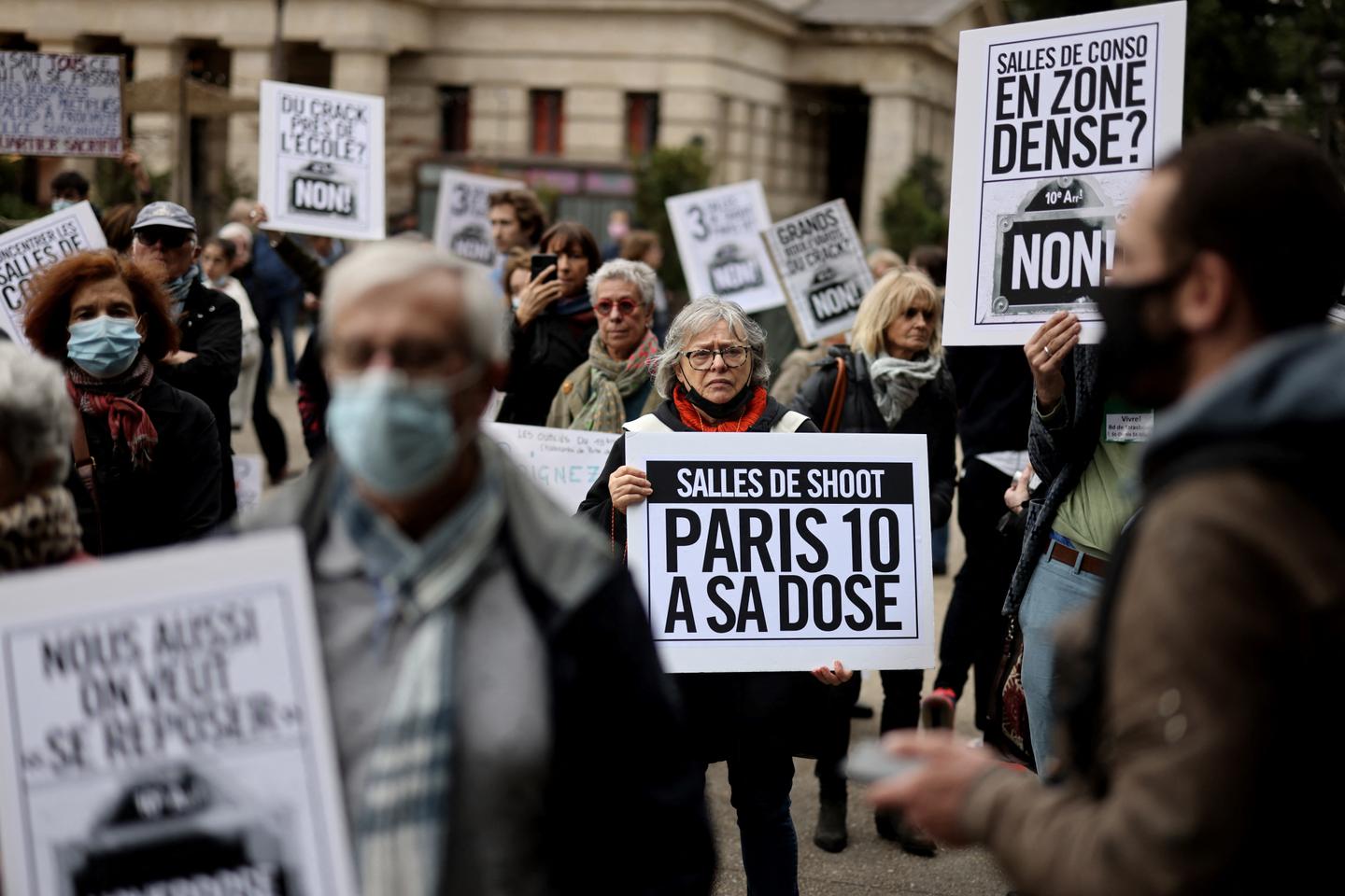 Homeless, drug addict… In Paris, centers for excluded struggles to make ...
