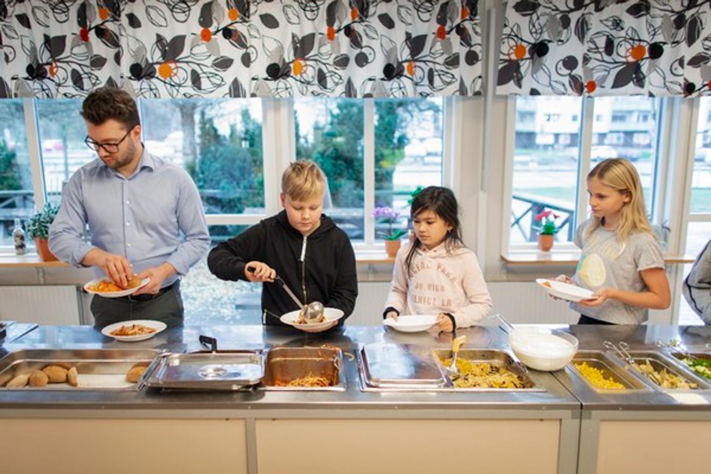 Paris: soon two vegetarian meals per week in municipal canteens | Altus ...